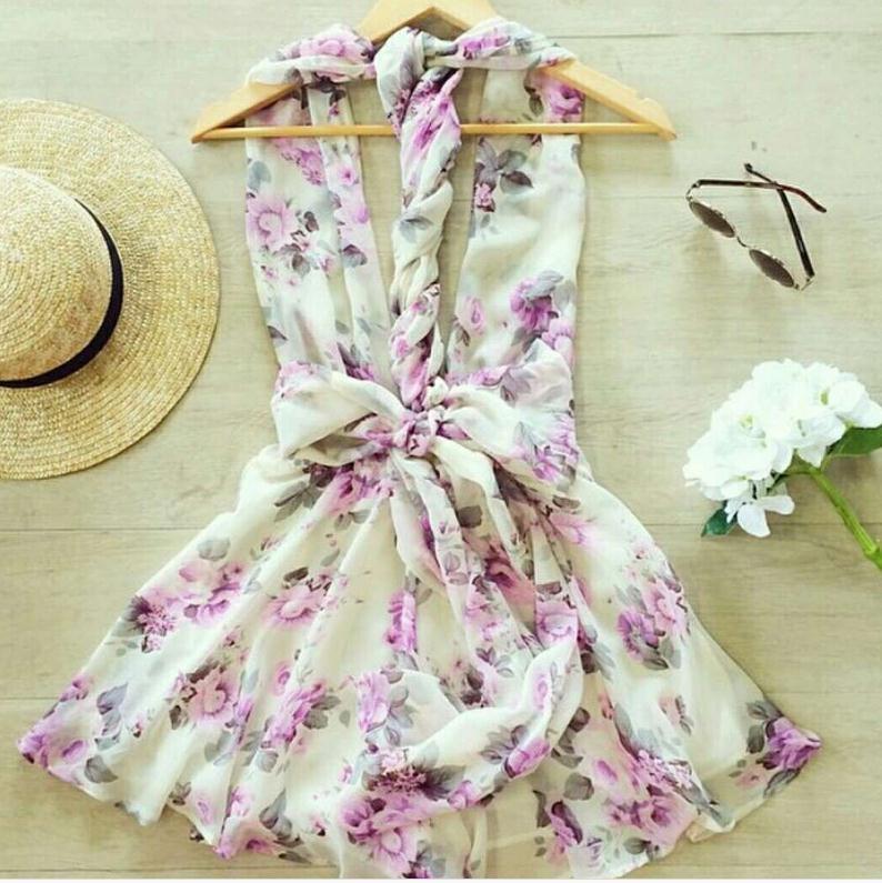 Cute Deep V Show Body Floral Dress on Luulla